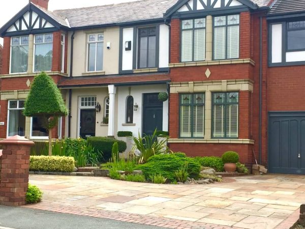 How to design a front garden: plants, layouts & ideas guide - Garden ...